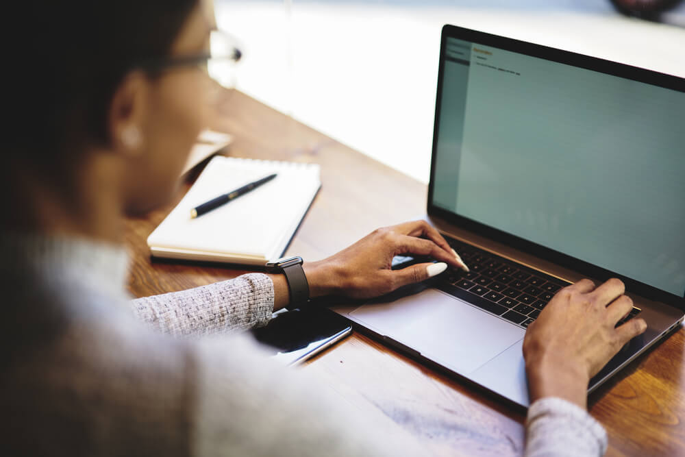 Como aprender informática básica: saiba o que é necessário